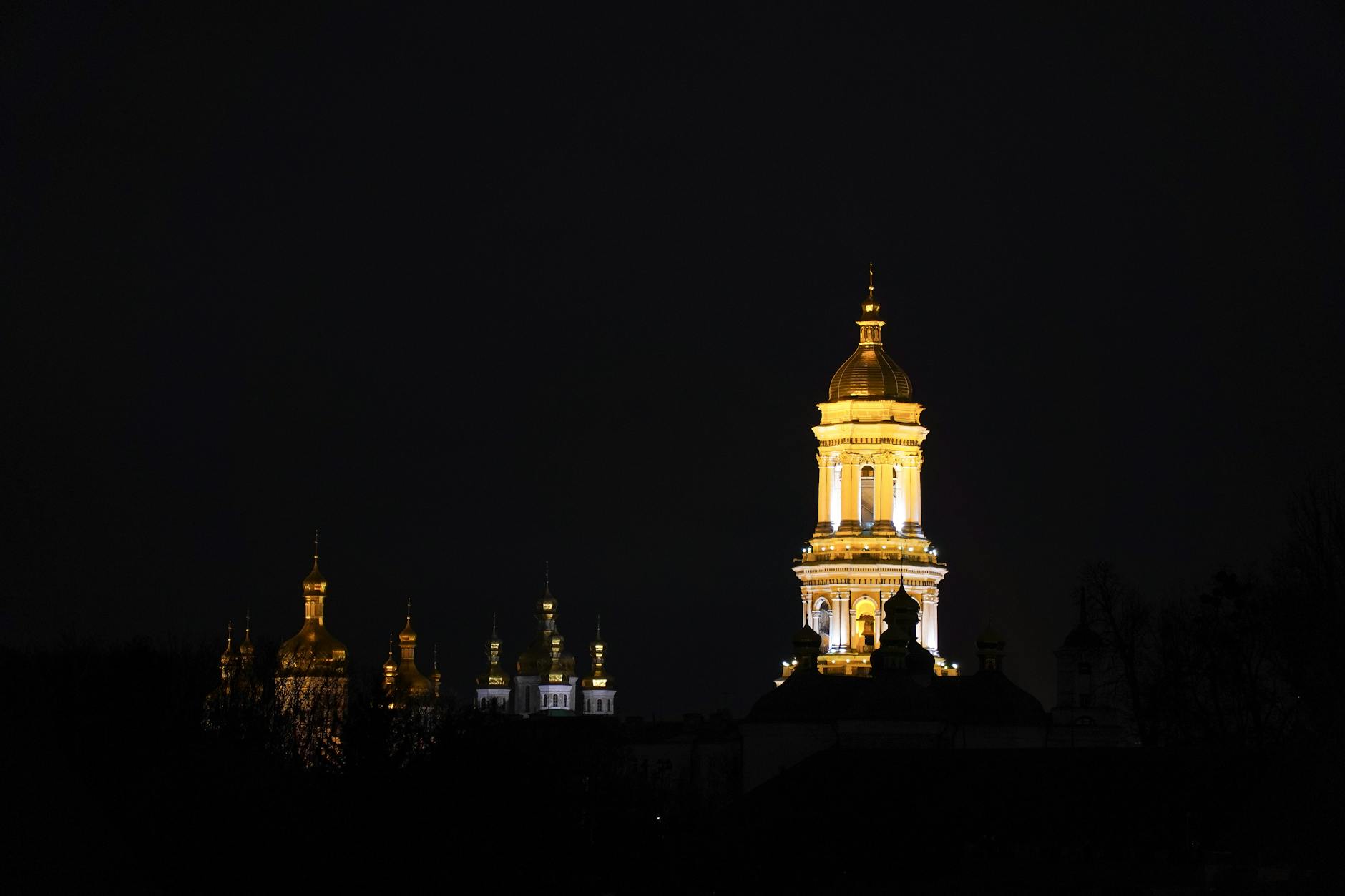 Moving to Ukraine 2026: Cost, Visa & Expat Guide